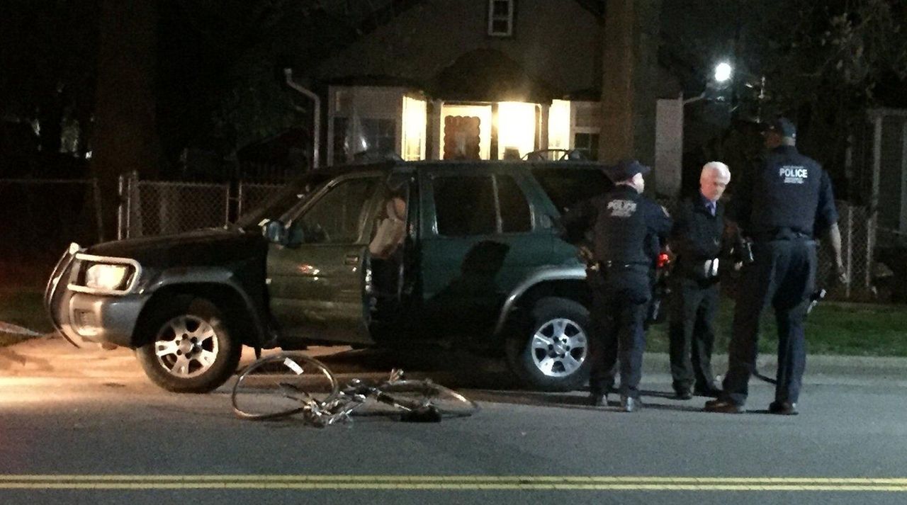 SUV hits pedestrians in Hempstead, kills woman, police say - Newsday