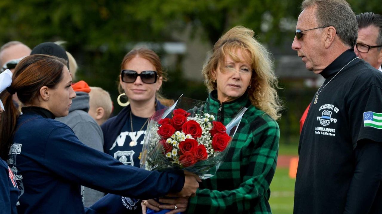 Brian Moore, slain NYPD officer, honored at alma mater's homecoming ...
