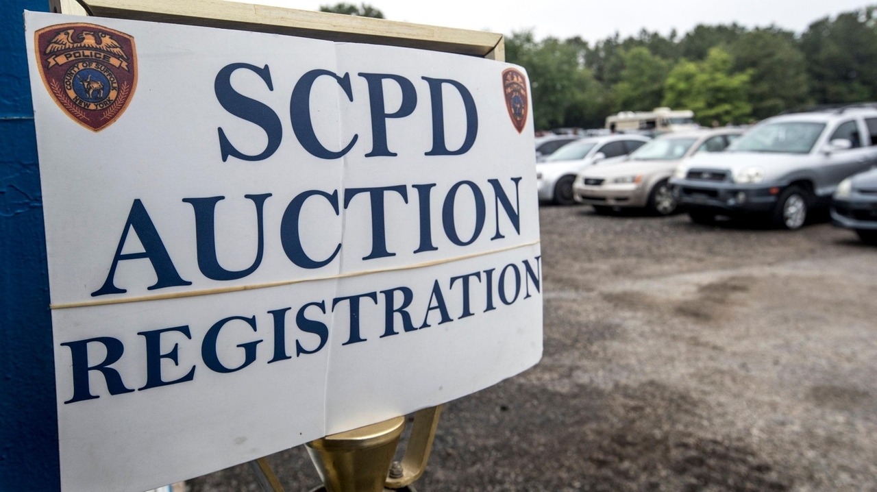 Suffolk police to auction 120 vehicles, with bids starting at $300 ...