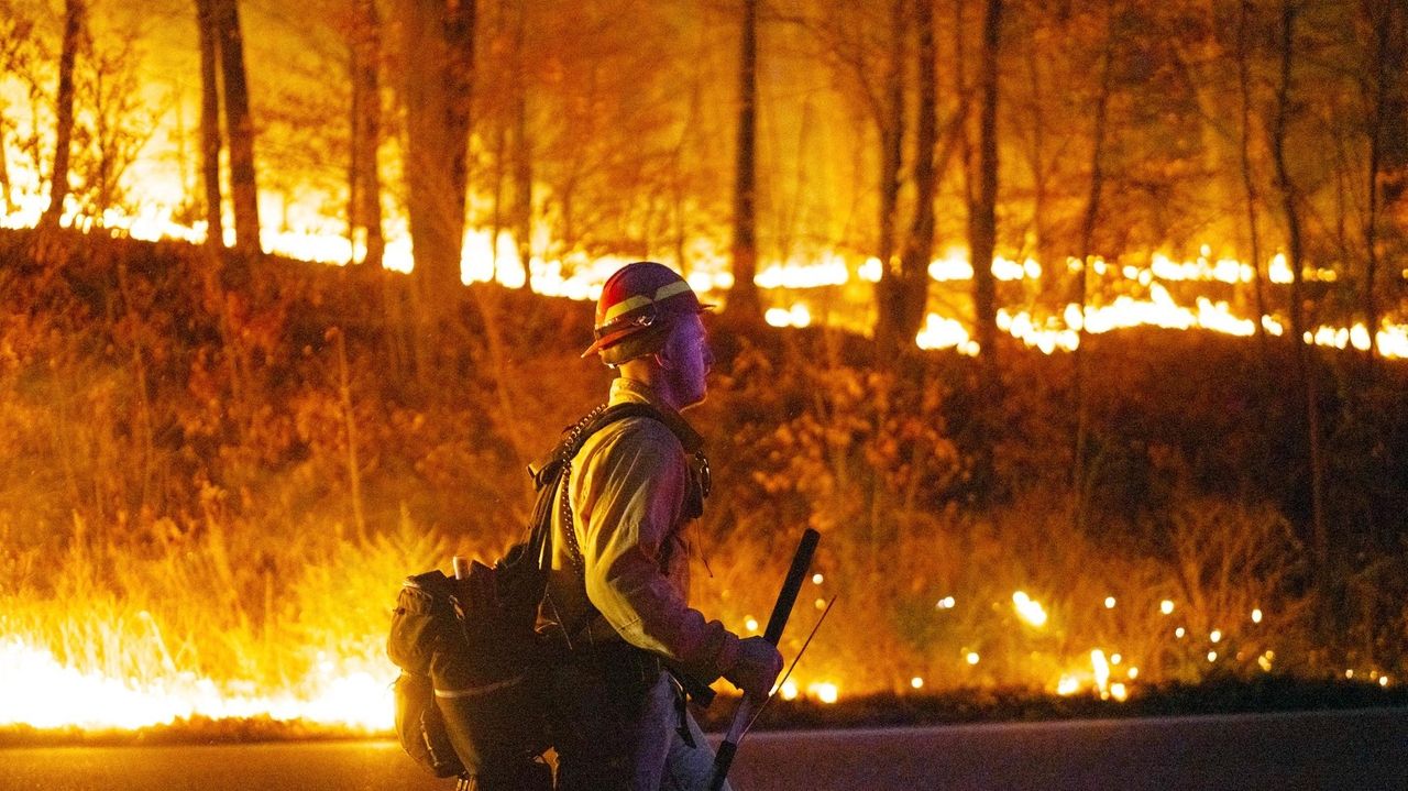 Aided by rain, crews extinguish a wildfire in Nevada after 1 home burns ...