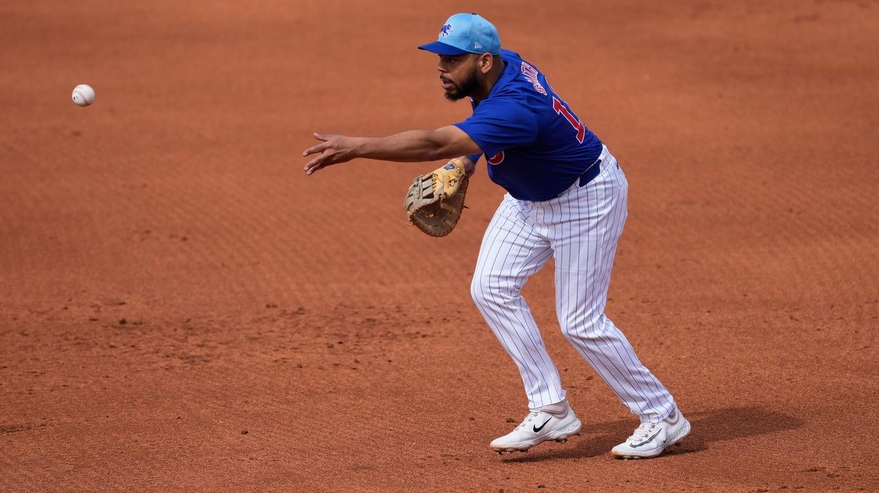 Chicago Cubs release reliever Carl Edwards Jr. and infielder Dominic ...