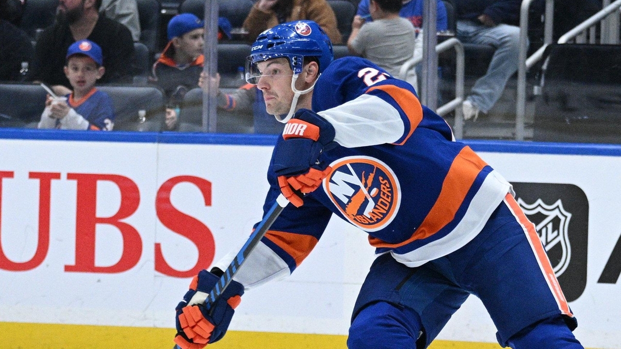 Islanders defenseman Scott Mayfield returns to lineup against Capitals ...