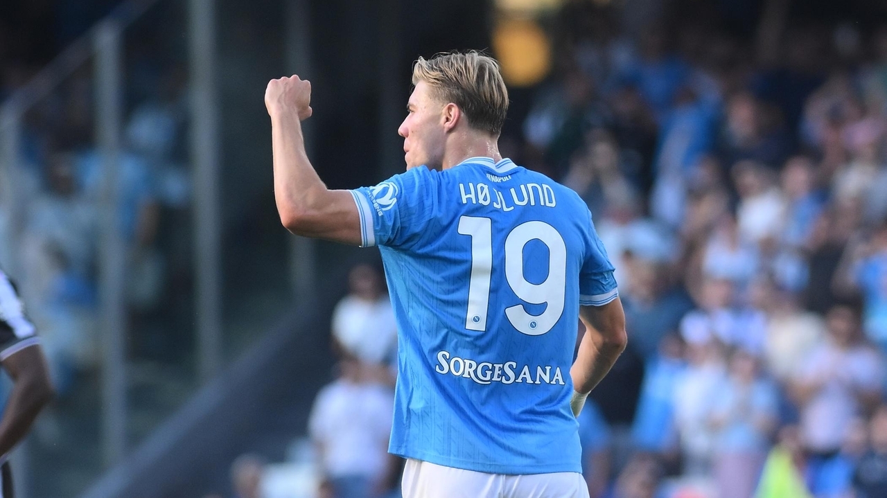 Striker Rasmus Hojlund completes permanent move to Napoli from Man ...