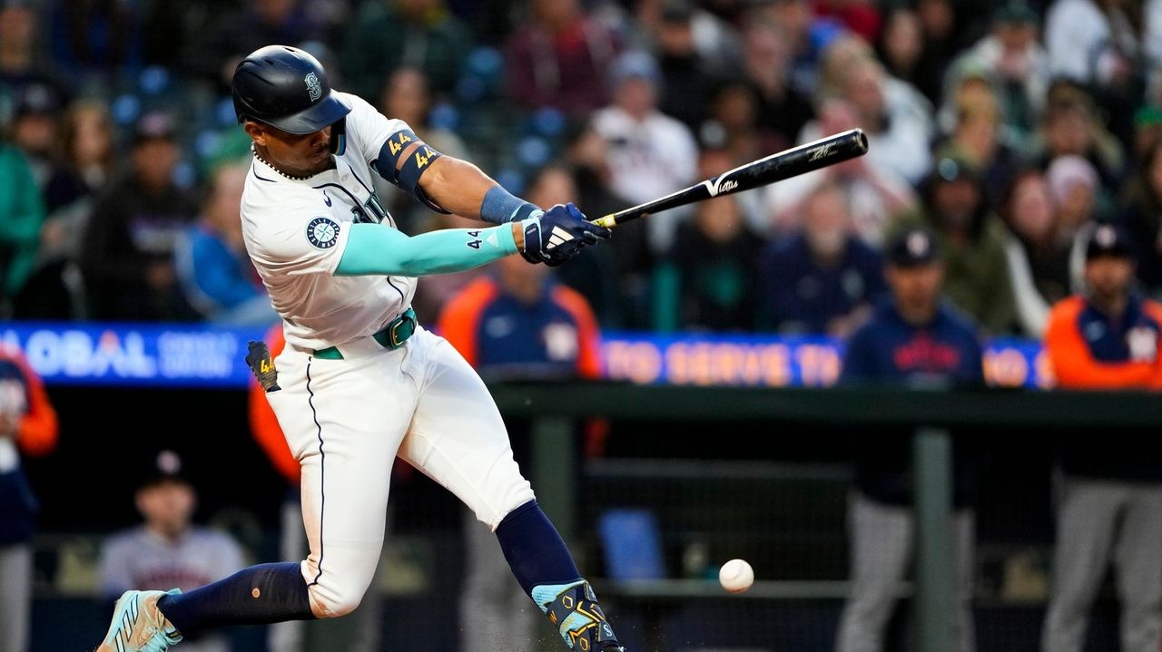 Rodríguez and Rojas drive in runs during 8th-inning rally and Mariners ...