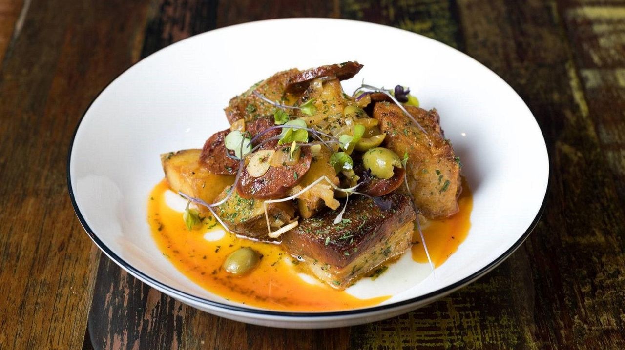 Cuban restaurant Babalu in Huntington reopens with more space, bigger ...