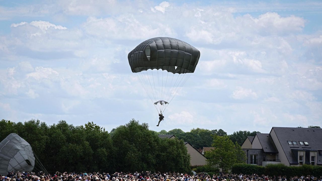 Members of Congress commemorate D-Day with their own parachute jump over Normandy - Newsday