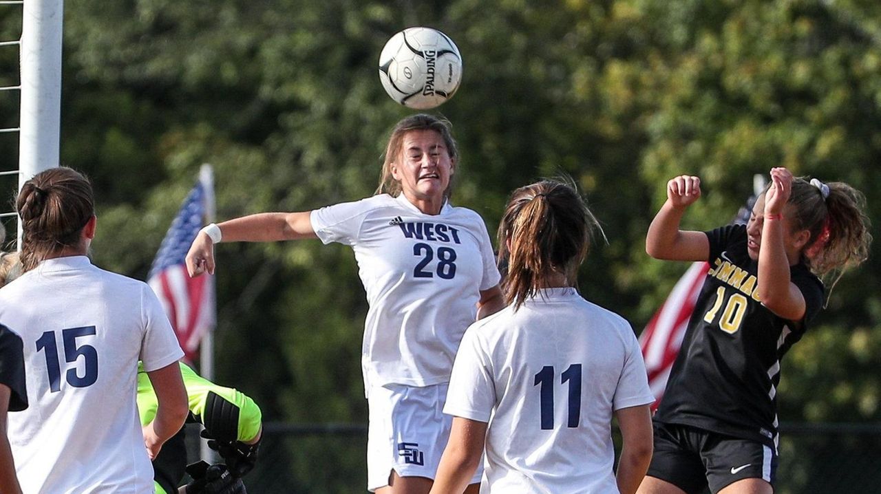 Photos: Smithtown West vs. Commack girls soccer - Newsday