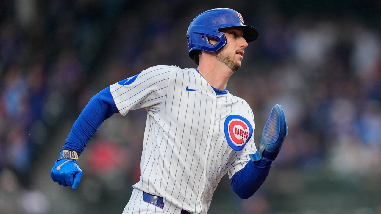 Cubs OF Kyle Tucker leaves win over Reds with a jammed finger - Newsday