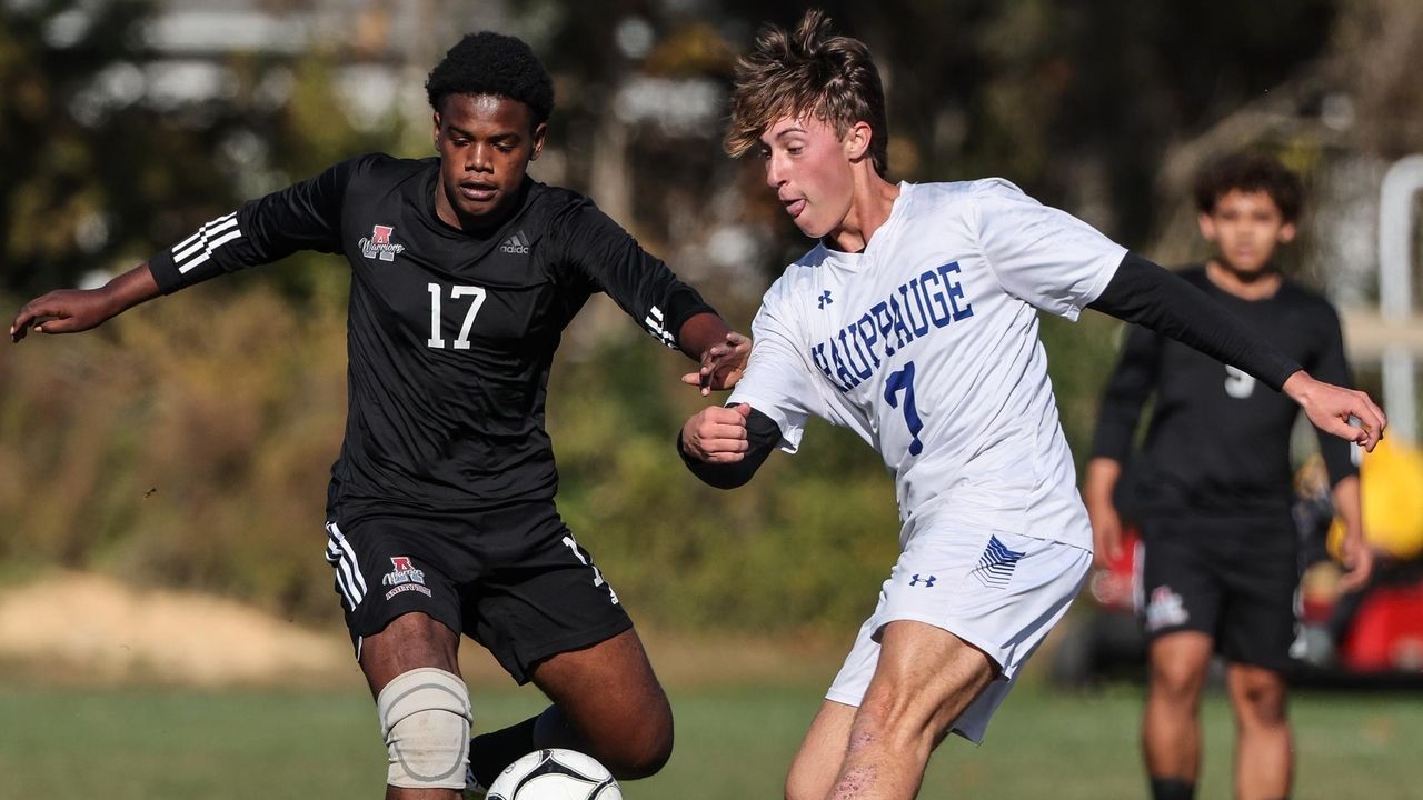 Suffolk Class AA boys soccer quarterfinals: Hauppauge vs. Amityville - Newsday