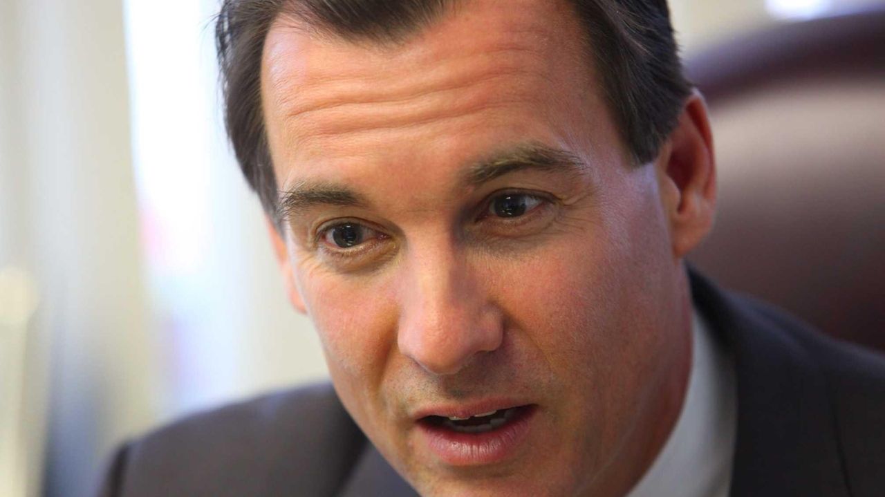 Suozzi lays out his 'vision for the future' - Newsday