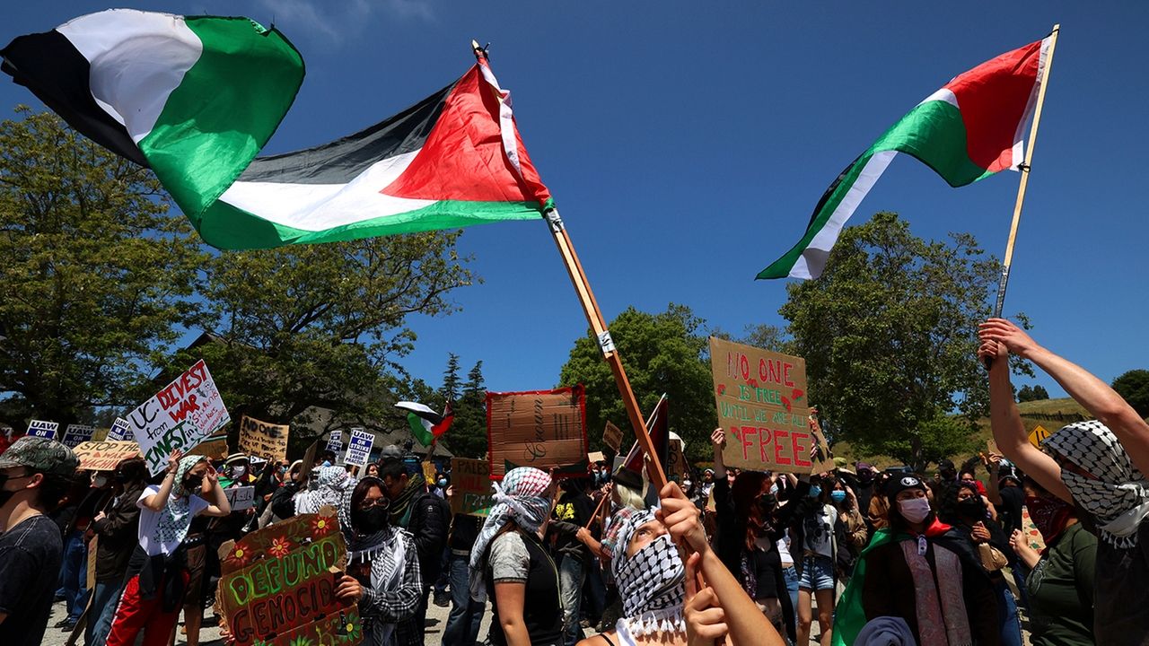 Police arrest 80 at Israel-Hamas war protest at UC Santa Cruz, school ...