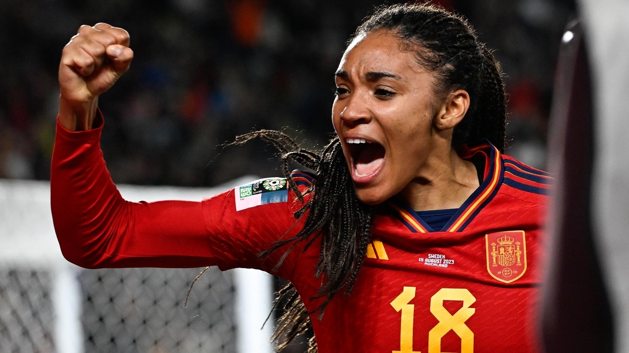 Salma Paralluelo emerges as a star in Spain's run to the Women's World ...