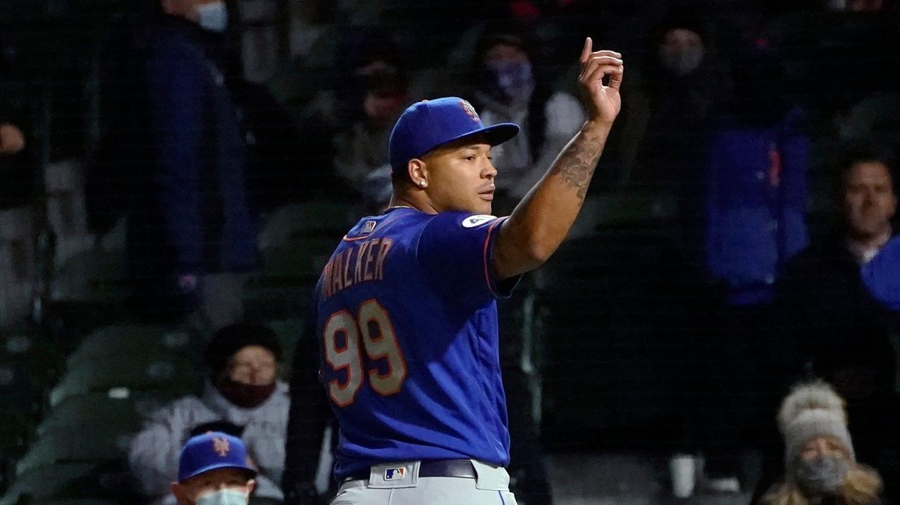 J.D. Davis commits two throwing errors, Taijuan Walker loses strike ...