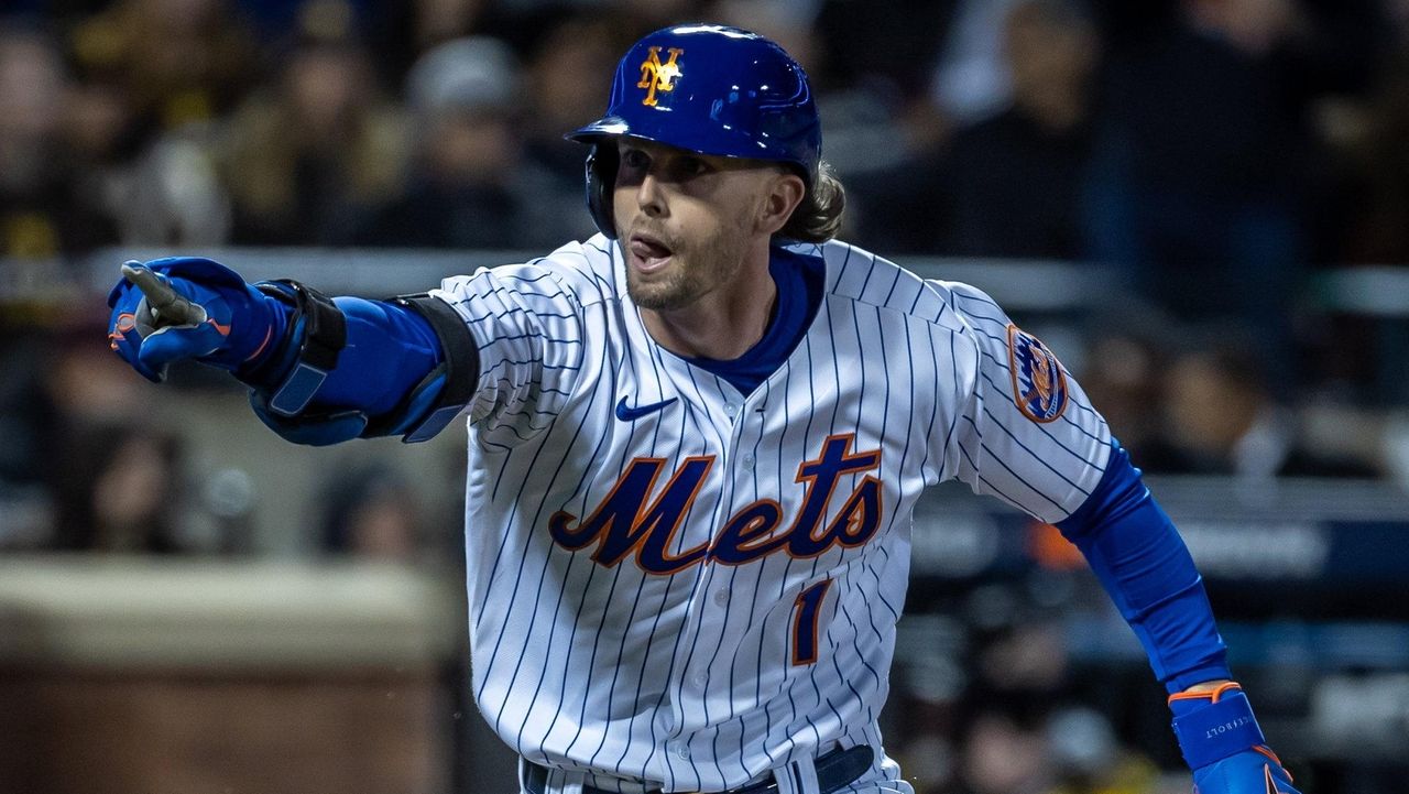 Mets' Jeff McNeil, Yankees' Gleyber Torres remain unsigned after ...