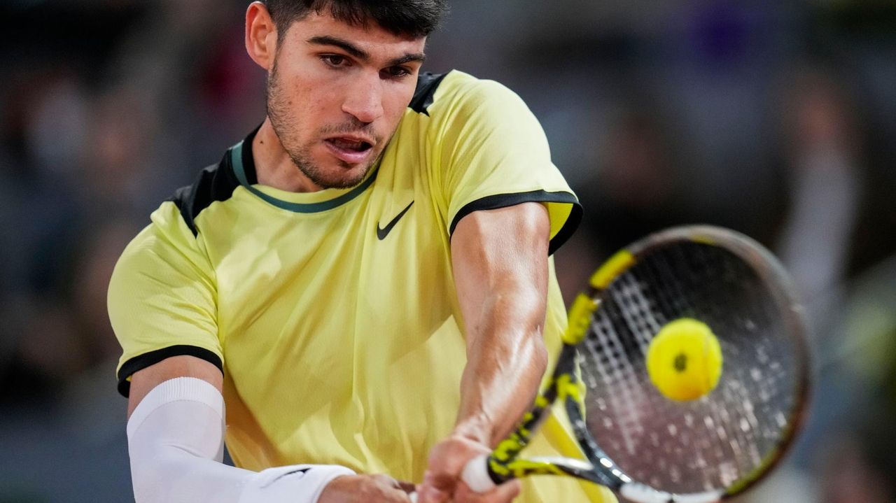 Carlos Alcaraz withdraws from Italian Open with right forearm injury ...