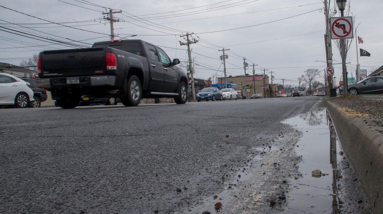 Roadwork in Merrick planned next year to reduce flooding - Newsday