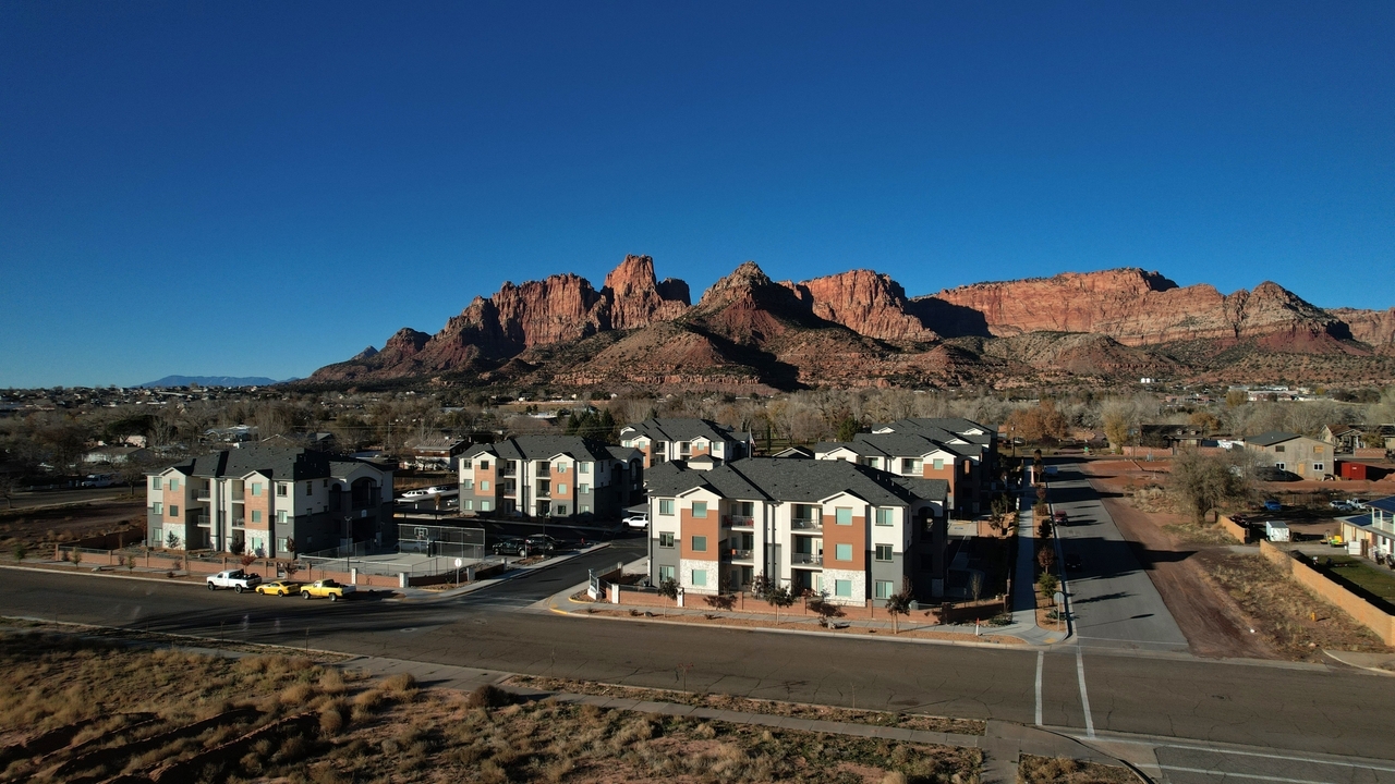 Towns once run by Warren Jeffs' polygamous sect emerge from court ...