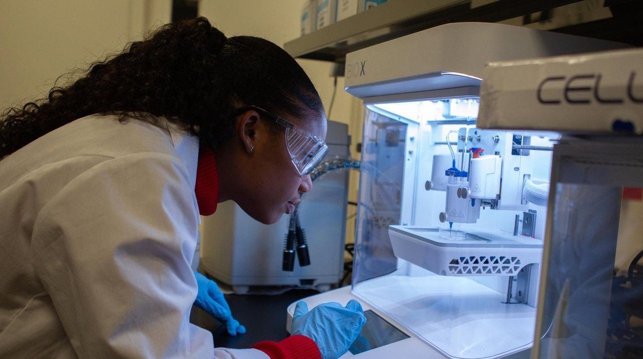 NYIT opens $750,000 bioengineering lab - Newsday