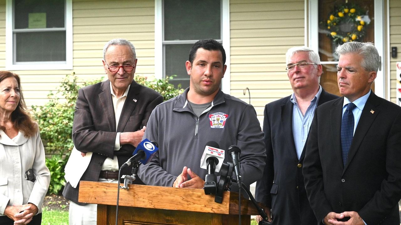 Schumer: Reverse IRS tax hikes for new septic systems in Suffolk - Newsday