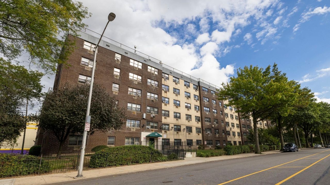 $23 million upgrades planned at Hempstead apartment complex - Newsday