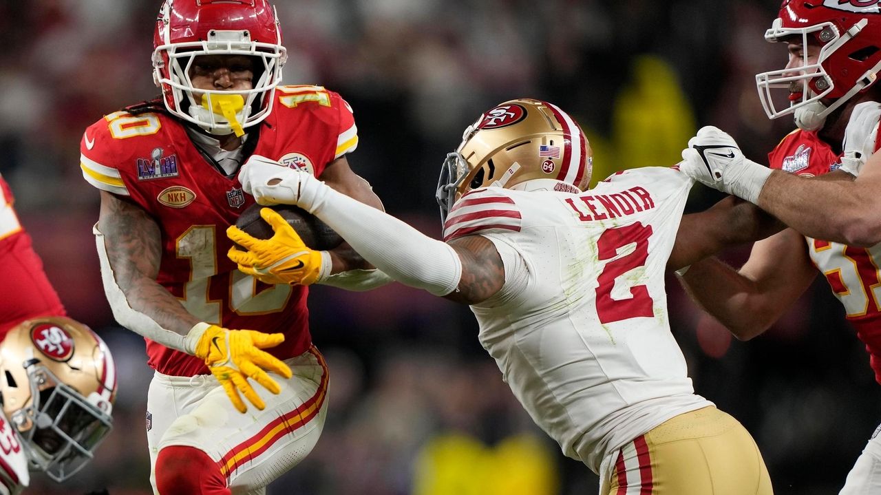 Chiefs get Smith-Schuster, Pacheco and Omenihu back on practice field ...