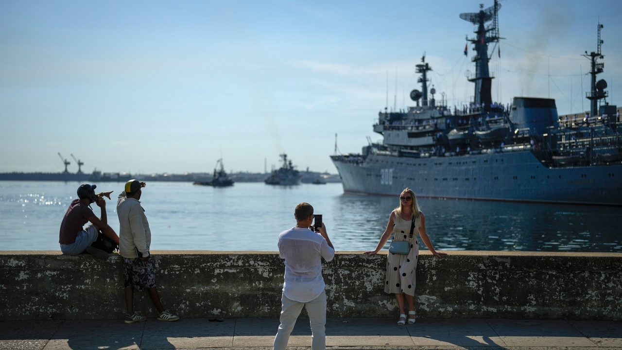 In a show of growing ties, Russian warships make a new visit to Cuban ...