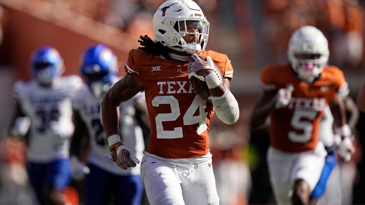 AP Top 25 Reality Check: Another ranked Red River Rivalry, but Texas ...