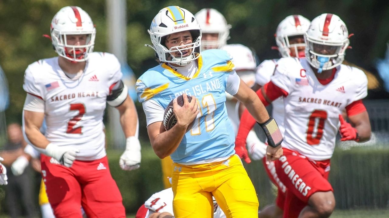 LIU football squanders two-touchdown lead in loss to Sacred Heart - Newsday