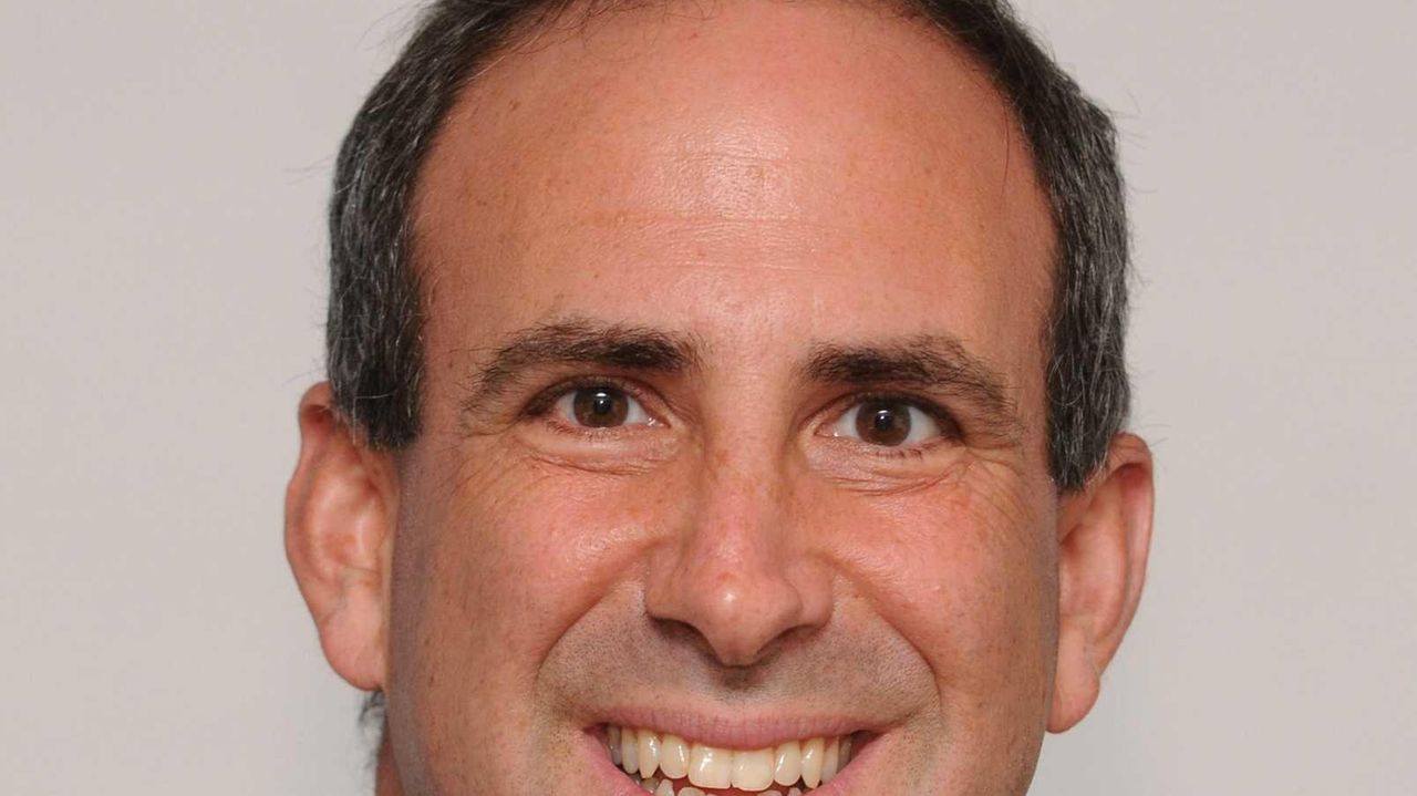 Corey Klein, Long Beach city corporation counsel, wins Democratic primary for city judge - Newsday