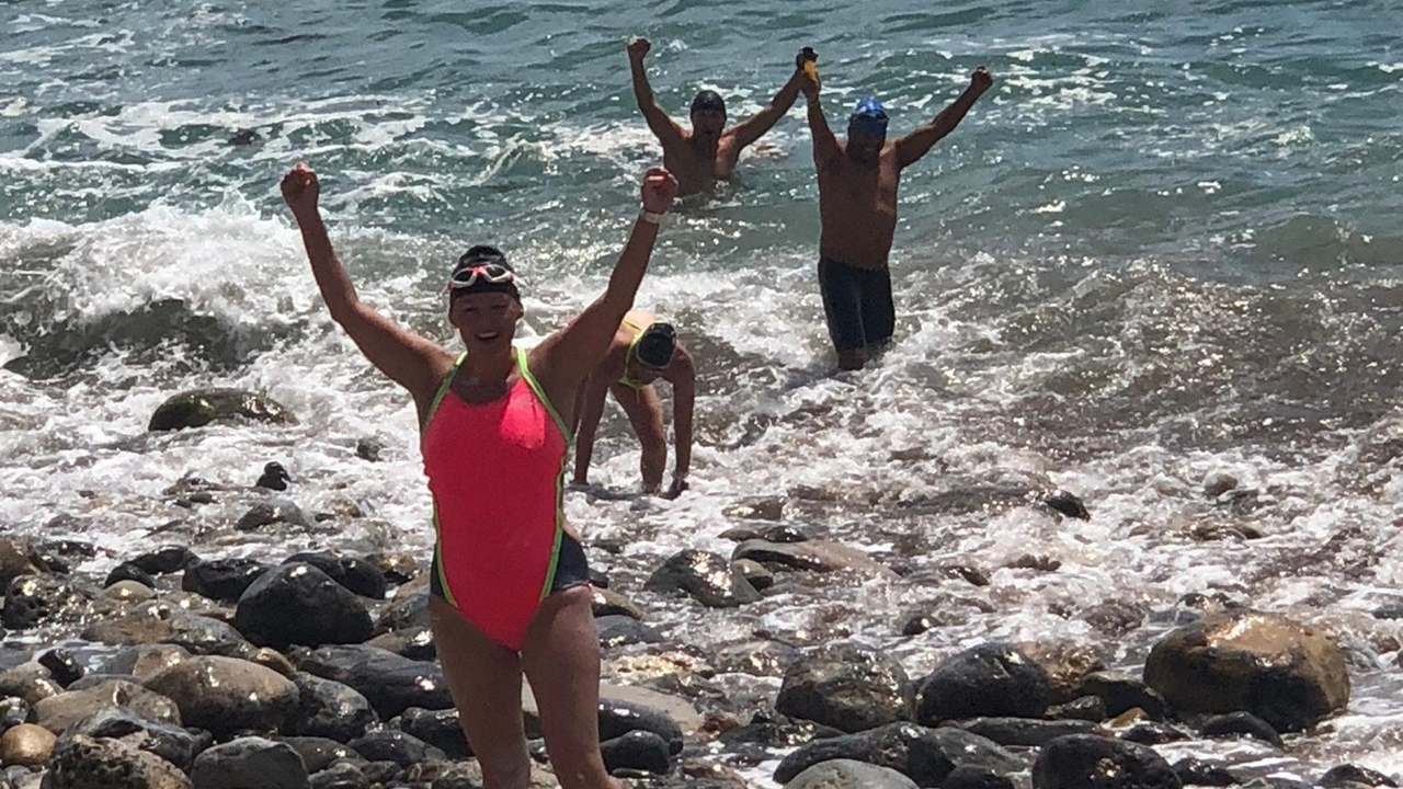 Brightwaters native completes rare 20-mile swim across Catalina Channel ...