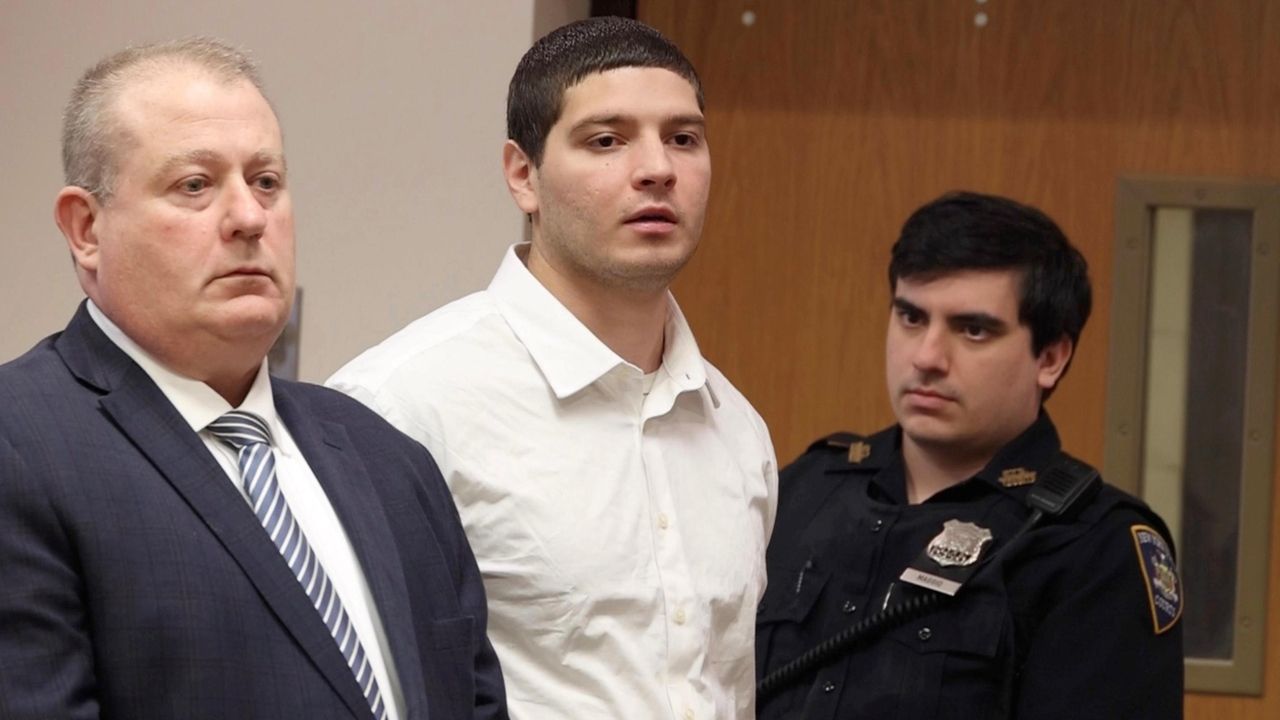 Jonathan Nunez of Centereach gets 16 years in prison for stabbing ...