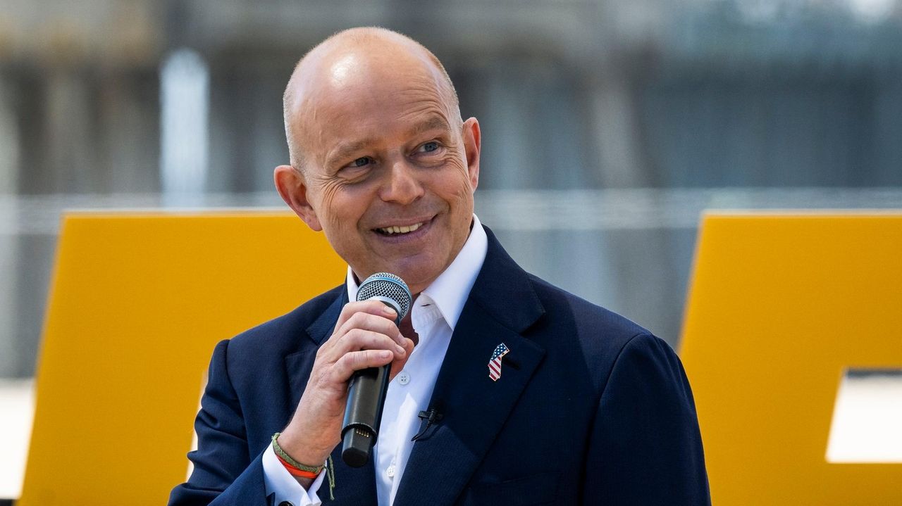 Conservative commentator and ex-Fox News host Steve Hilton to run for ...