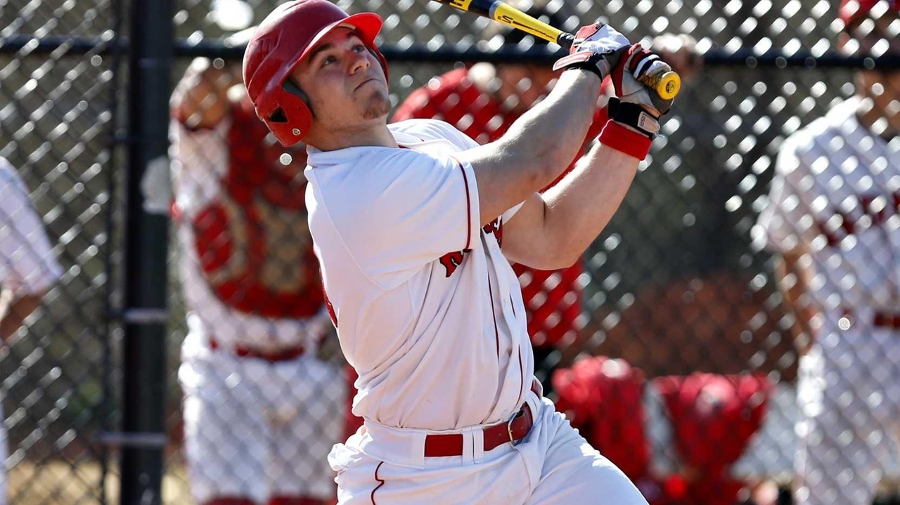 Half Hollow Hills West vs. East Islip - Newsday