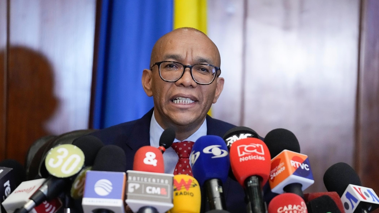 A seasoned prosecutor with few political ties is selected as Colombia's ...