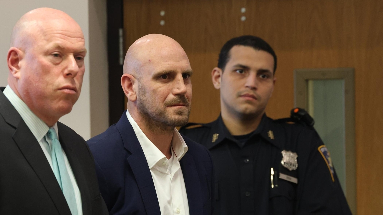 Man sentenced to 3 years in prison for stabbing at Adventureland - Newsday