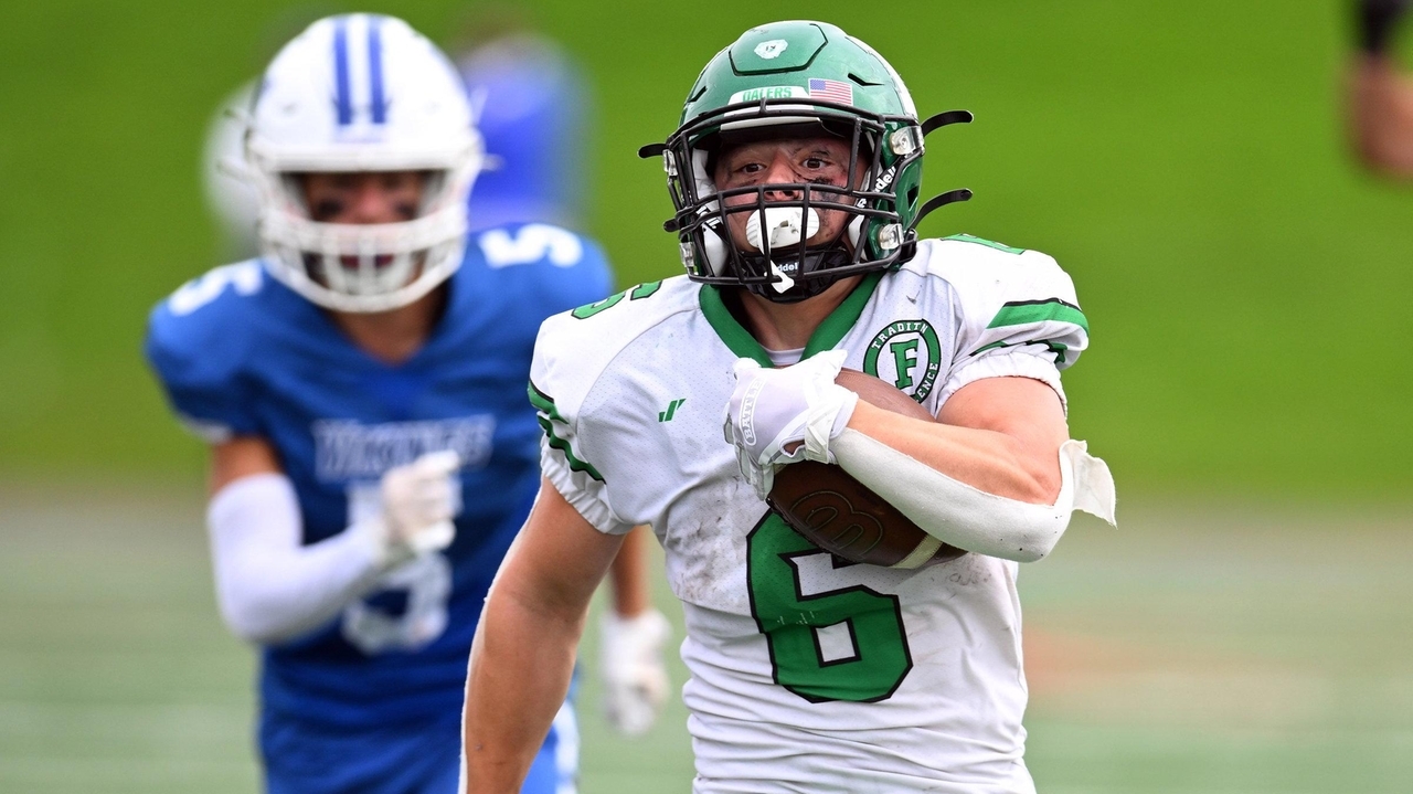 Long Island high school football's Gridiron Greats for Week 4 - Newsday