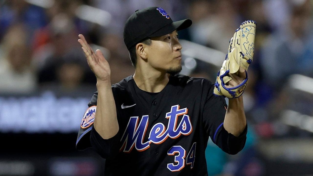 Mariners starter Logan Gilbert thinks Kodai Senga's ghost fork is 'one ...