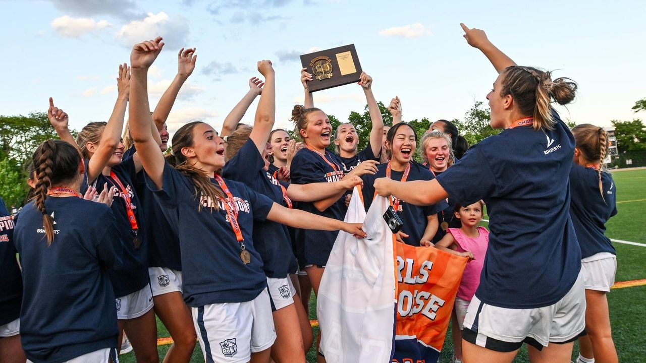 Cold Spring Harbor cruises to Nassau Class D girls lacrosse title - Newsday