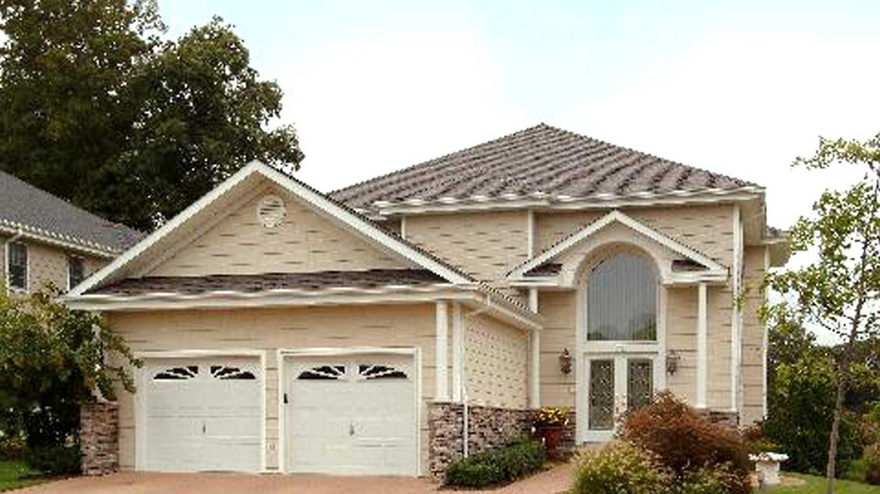 Open House Watch: See 15 Smithtown homes - Newsday