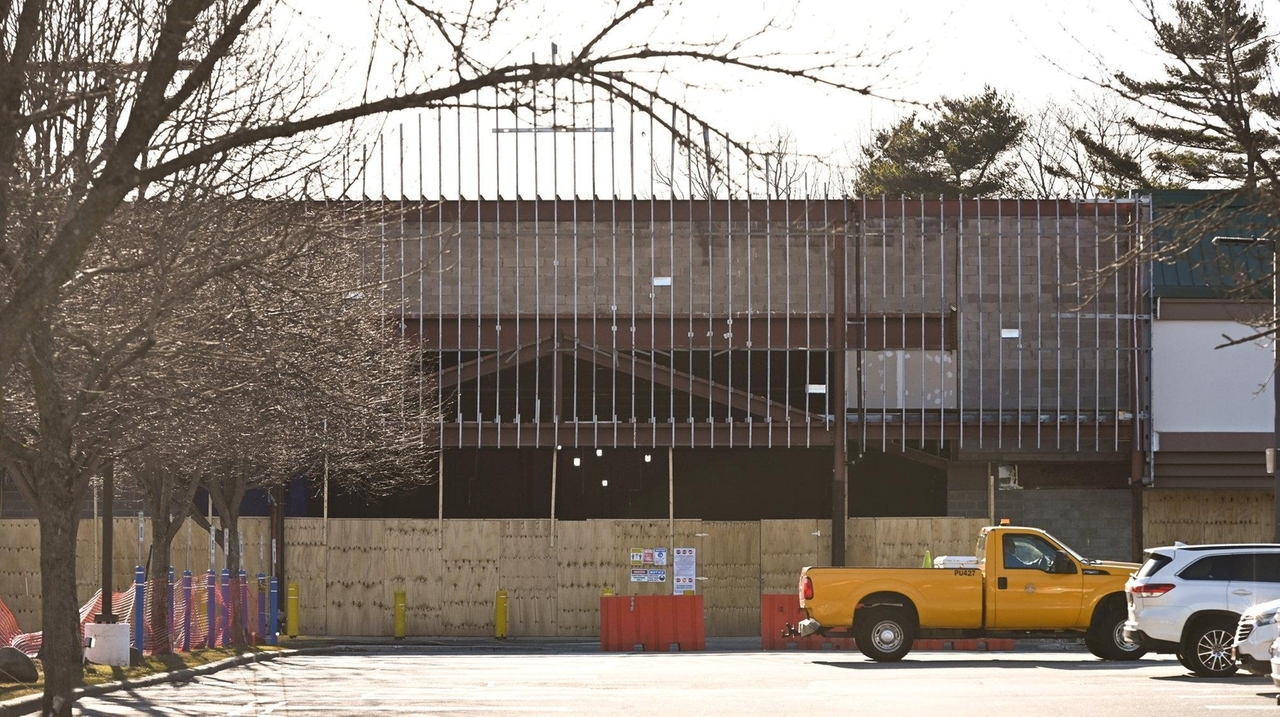 Amazon Fresh grocery store planned for former Fairway Market space in ...