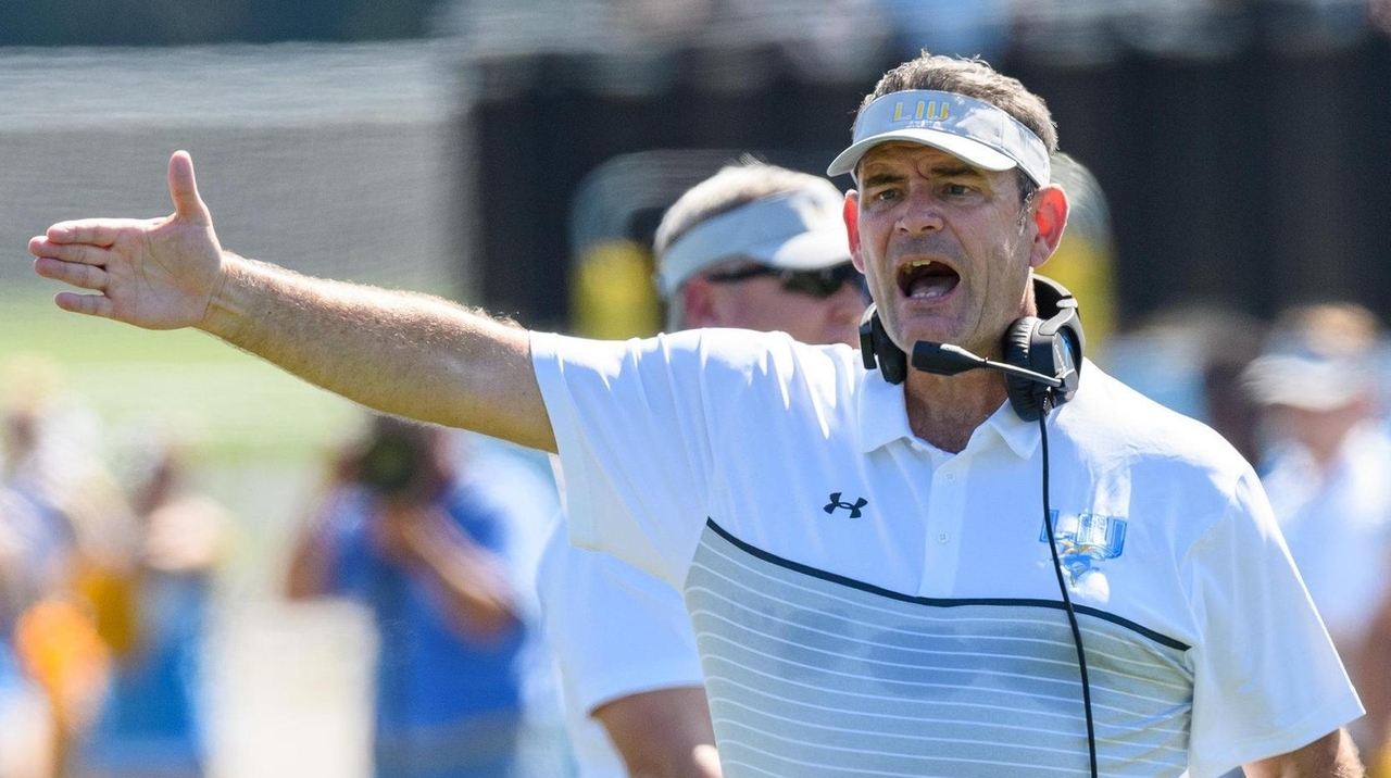 With team no stranger to adversity, LIU coach Bryan Collins hopes to ...