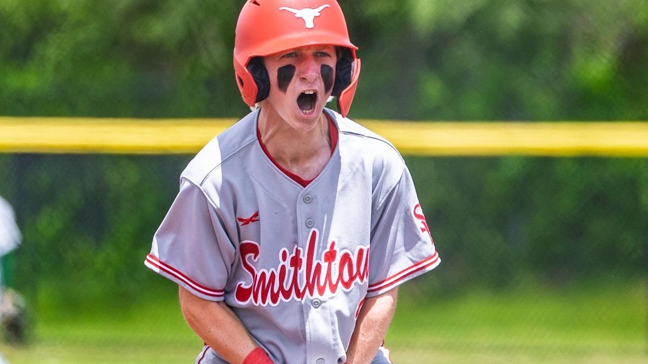 Smithtown East beats Longwood in baseball Class AAA playoffs - Newsday