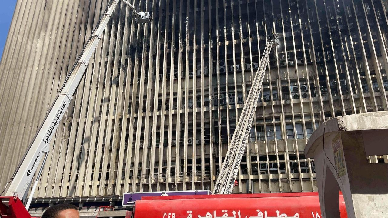 Cairo telecom building fire kills 4 and injures 27 - Newsday