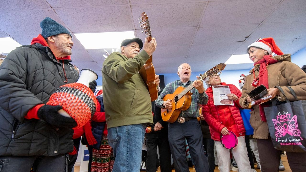 Parranda Navideña, a Puerto Rican tradition, celebrated with a Long Island twist - Newsday