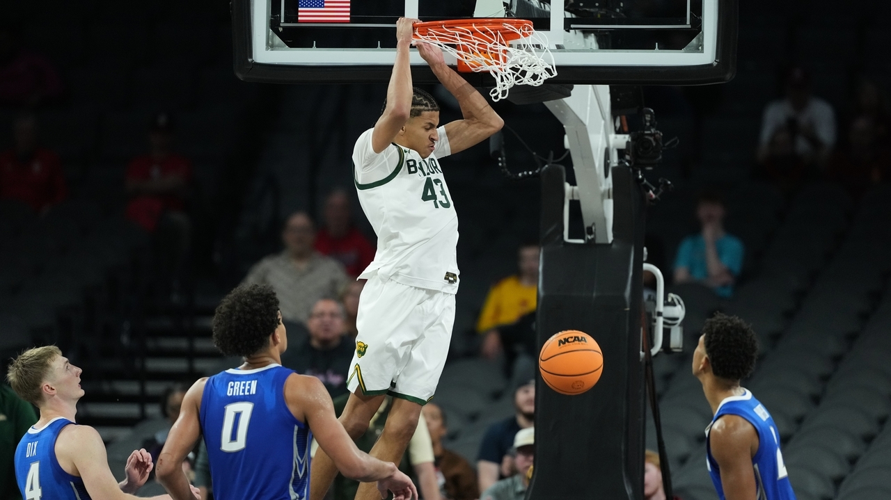 Cameron Carr scores 21 and Baylor holds off Creighton 81-74 in the ...