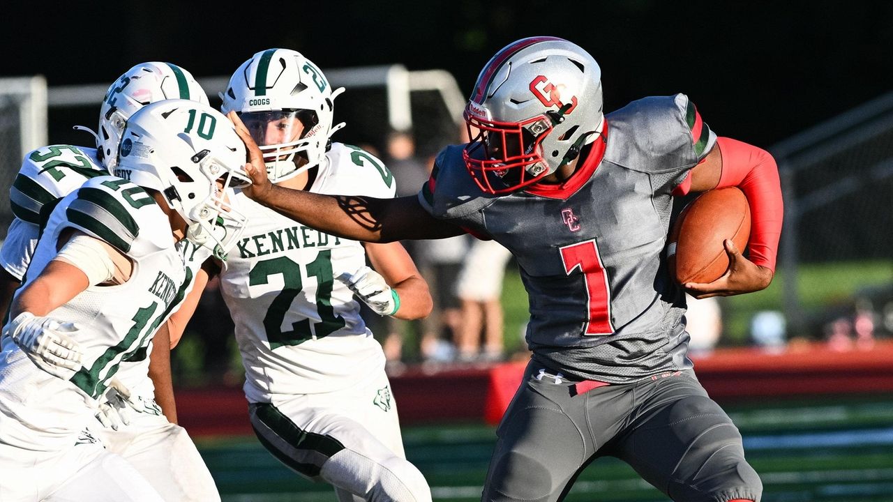 Jadyn Johnson, Devon Gonzalez lead Glen Cove to win over Bellmore JFK ...