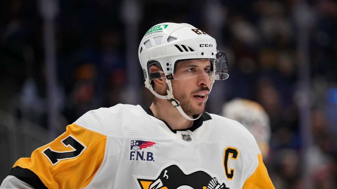 Sidney Crosby signs two-year extension with the Pittsburgh Penguins that runs through 2026-27 ...