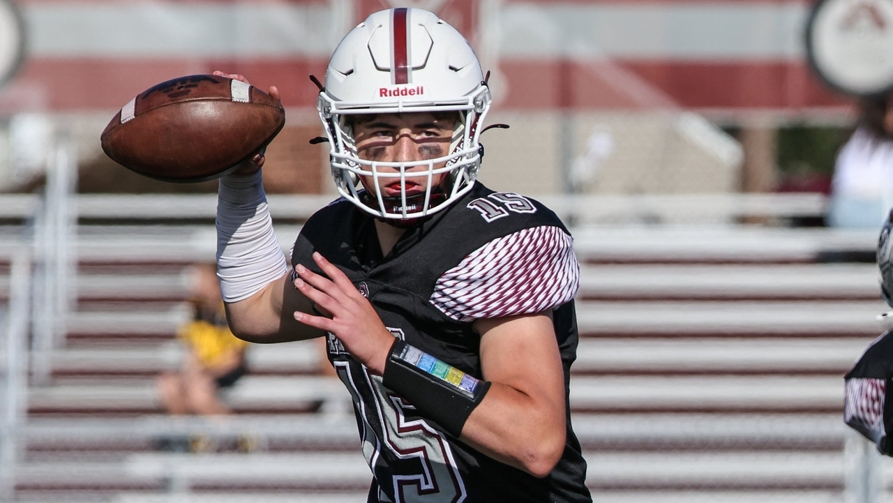 Mepham football QB Adam Erlichman steps up, leads team past MacArthur ...