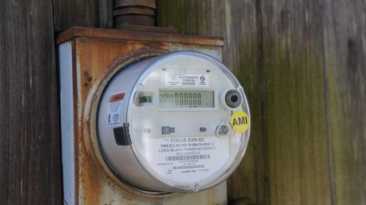 LIPA installs smart meters across Fire Island post-Sandy, but few ...