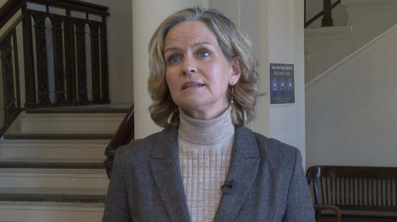 Laura Curran in 'tight spot' over police contracts, reform plans - Newsday